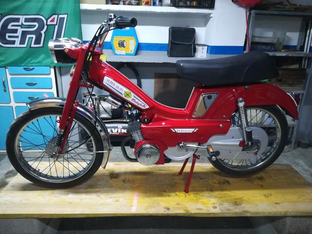 Restauración mobylette trial ciudad