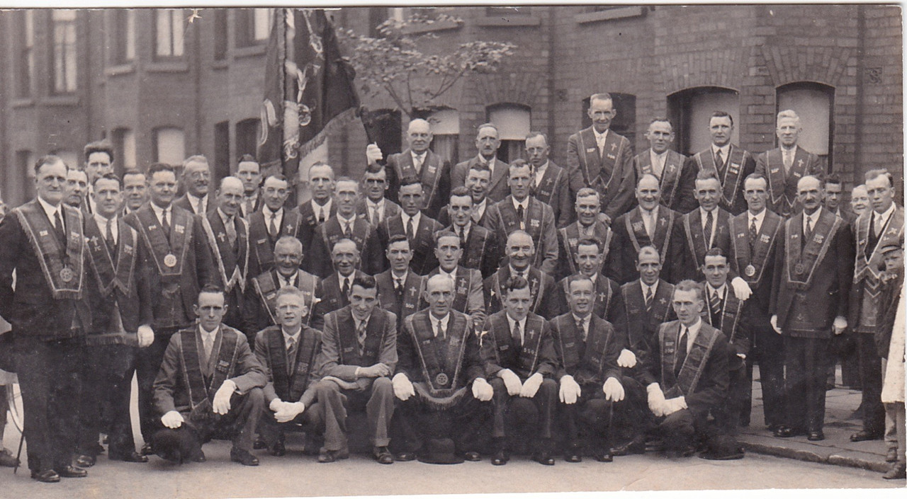 Recognise anyone in these old photos of LOL 948 and RBP 550?