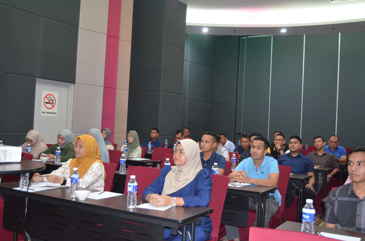 DSC 1155 — Postimages