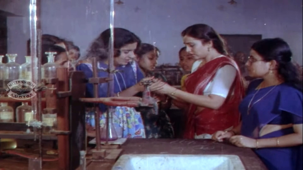 Beautiful and young geetha navel and other saree scenes mp4 snapshot 00 ...