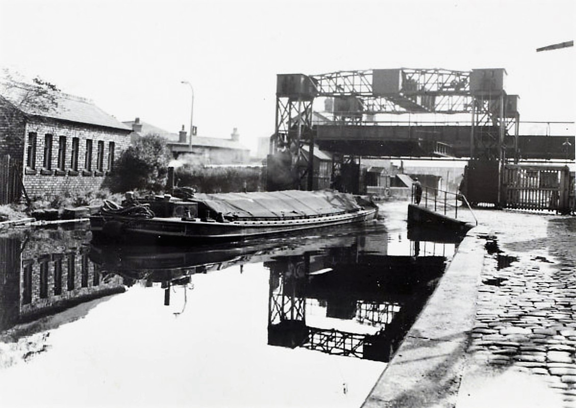 Litherland Lift Bridge — Postimages
