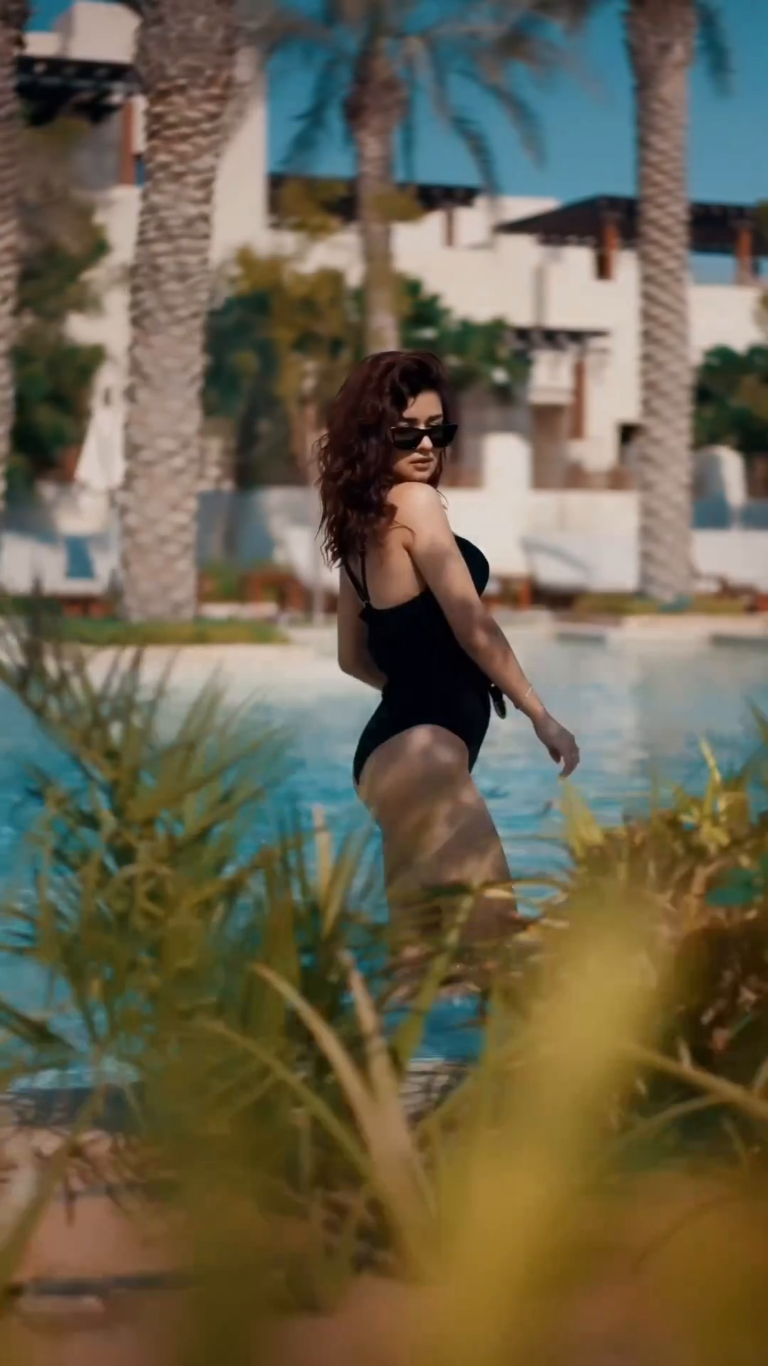 Avneet Kaur Bikini Reel mp4 0003 — Postimages