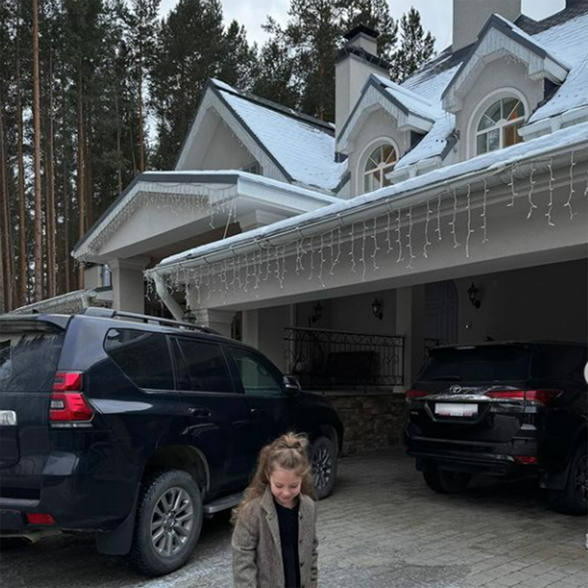 scale 1200 (5) — Postimages