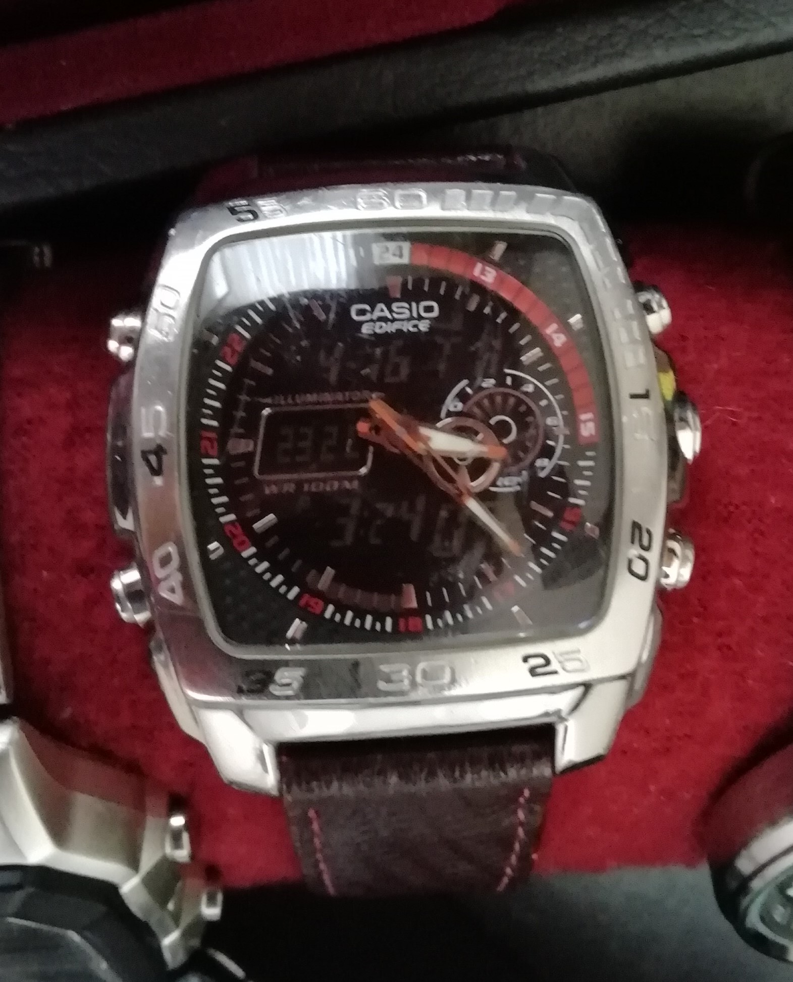 Casio Edifice ana digi EFA 122 — Postimages