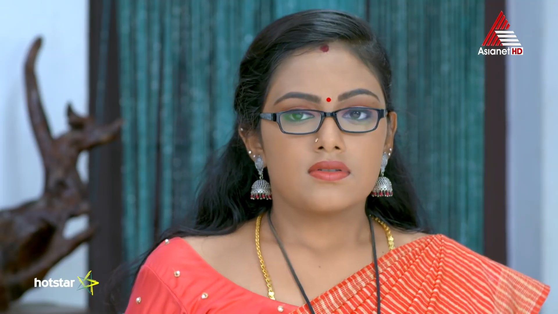 rebbeca side saree view and navel mp4 snapshot 00 01 314 — Postimages