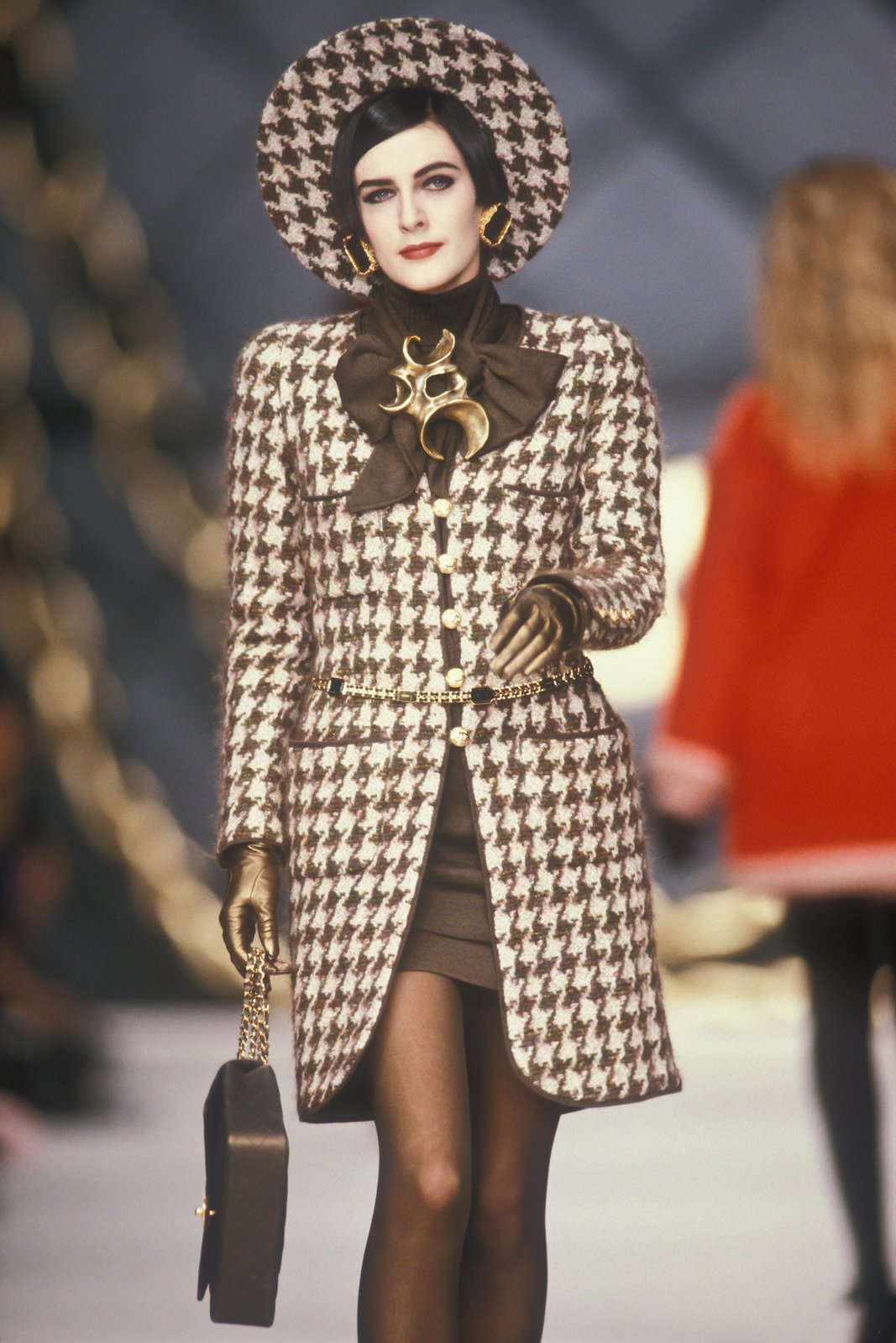 Fashion Classic: CHANEL Fall/Winter 1990 | The Internet's largest ...