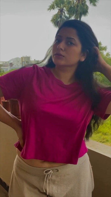 Sudha Sexy big Open navel in red top mp4 snapshot 00 11 704 — Postimages