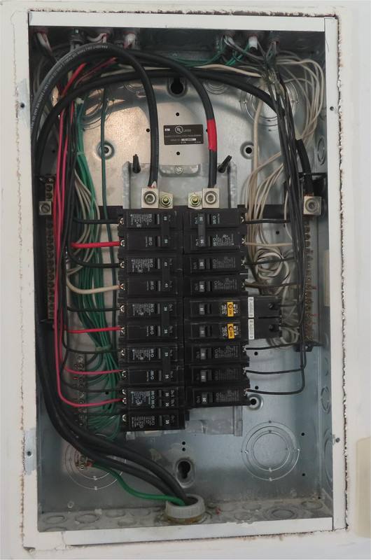 What kind of wiring is entering the panel? | DIY Home Improvement Forum