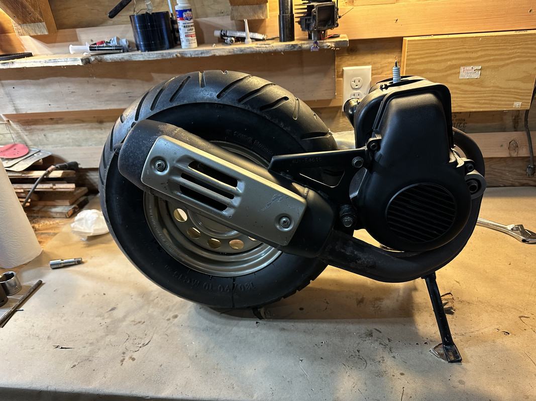 E03 C12 DE 969 F 41 D9 B7 A0 E4 B1104032 B4 — Postimages