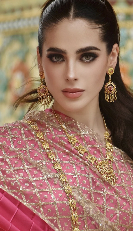 FÁTIMA PORTANDO VESTIMENTA TÍPICA DE TAILANDIA. - Reinas de Belleza Int ...