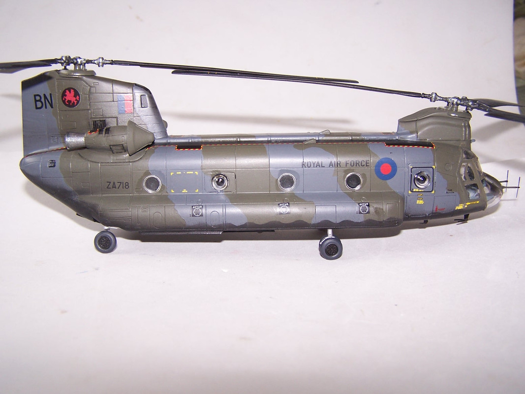 Tim builds Chinook Bravo November - COMPLETED - Falklands War 40th ...