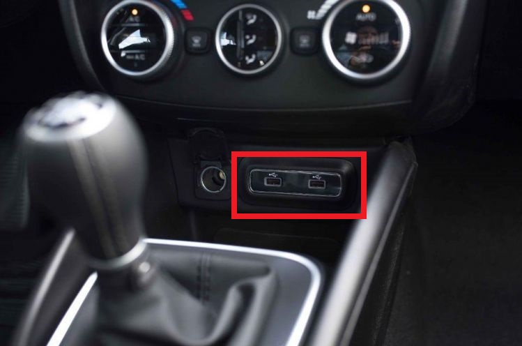 Tipo 2022 2 USB — Postimages