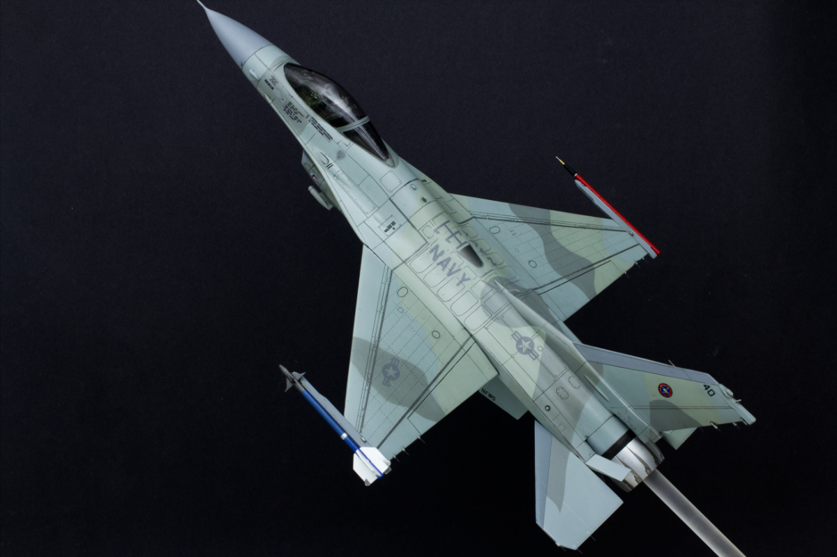 1/48 Hasegawa F-16N. NFWS (Topgun) US Navy. - Ready for Inspection - Aircraft - Britmodeller.com