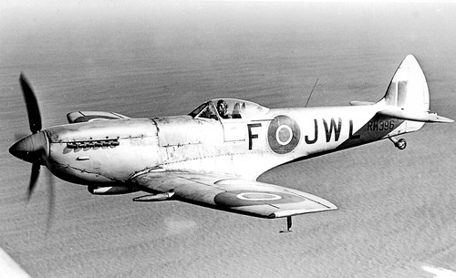 282 - Supermarine Spitfire Mk XVIe - Heller Classic GB - Britmodeller.com