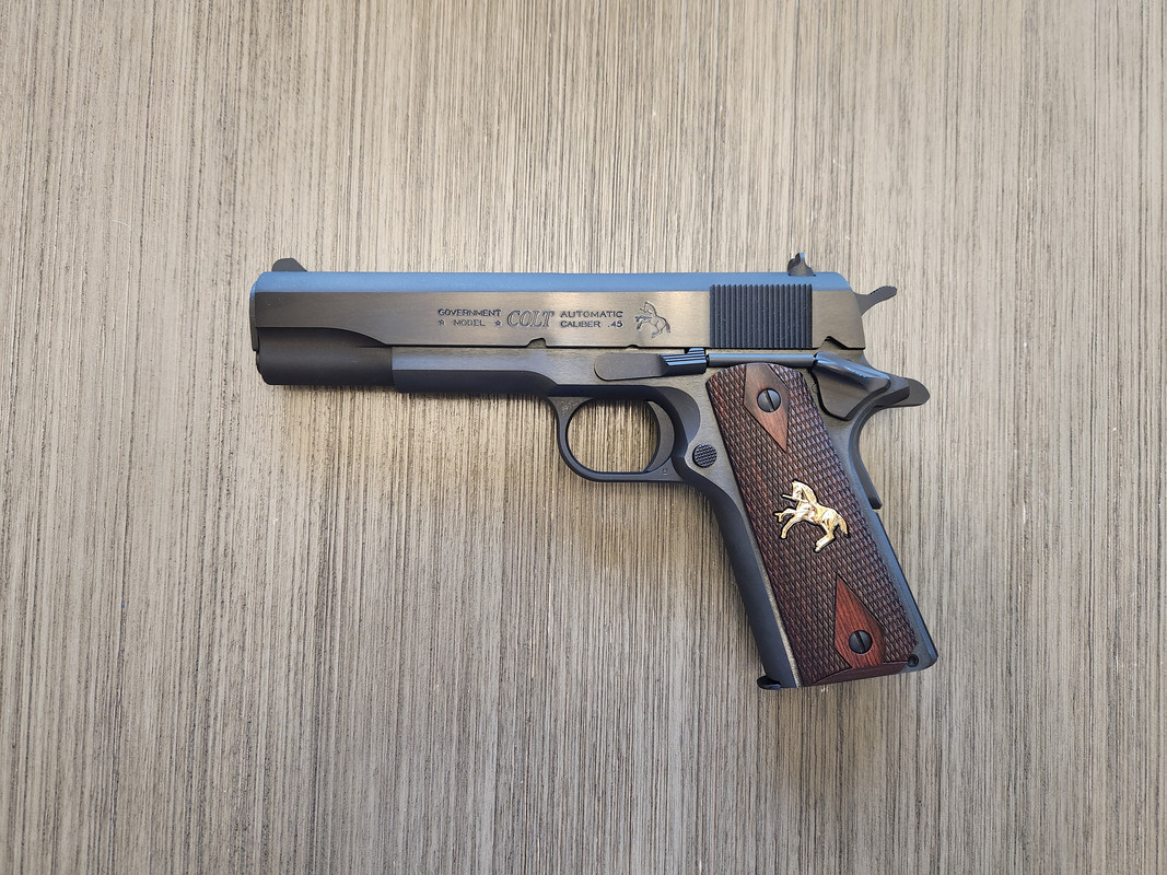 A PHOTO GALLERY-------SHOW YOUR PONY'S > Colt > AR15.COM