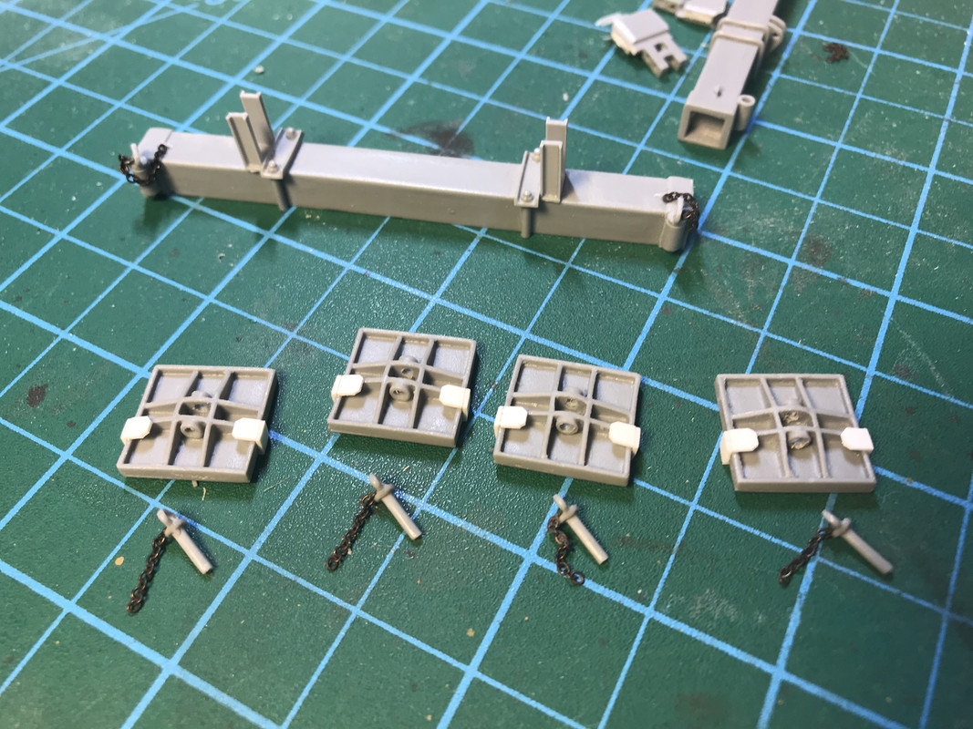 Stabilizer plates with pins — Postimages