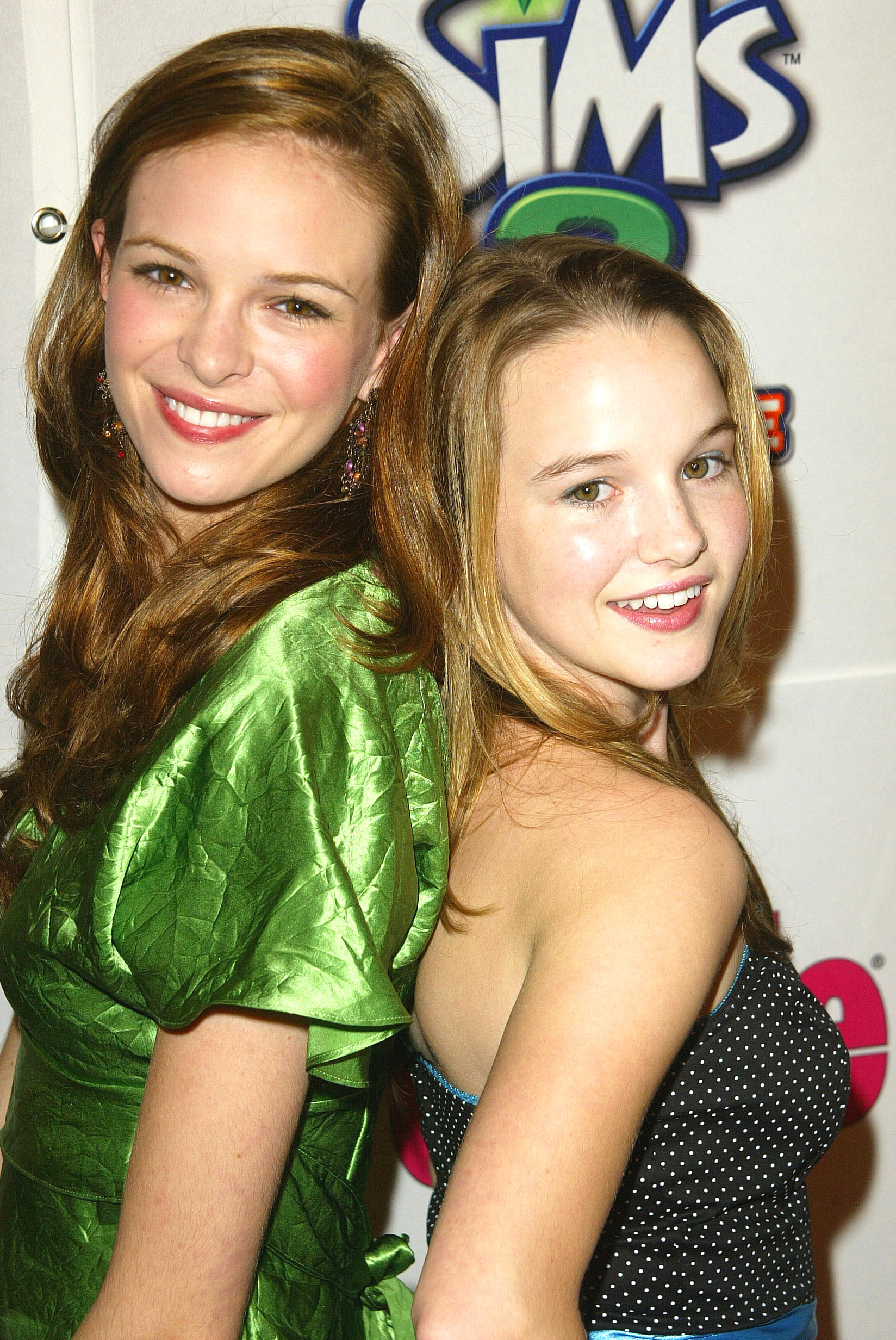 danielle panabaker green satin blouse 2005 007 — Postimages