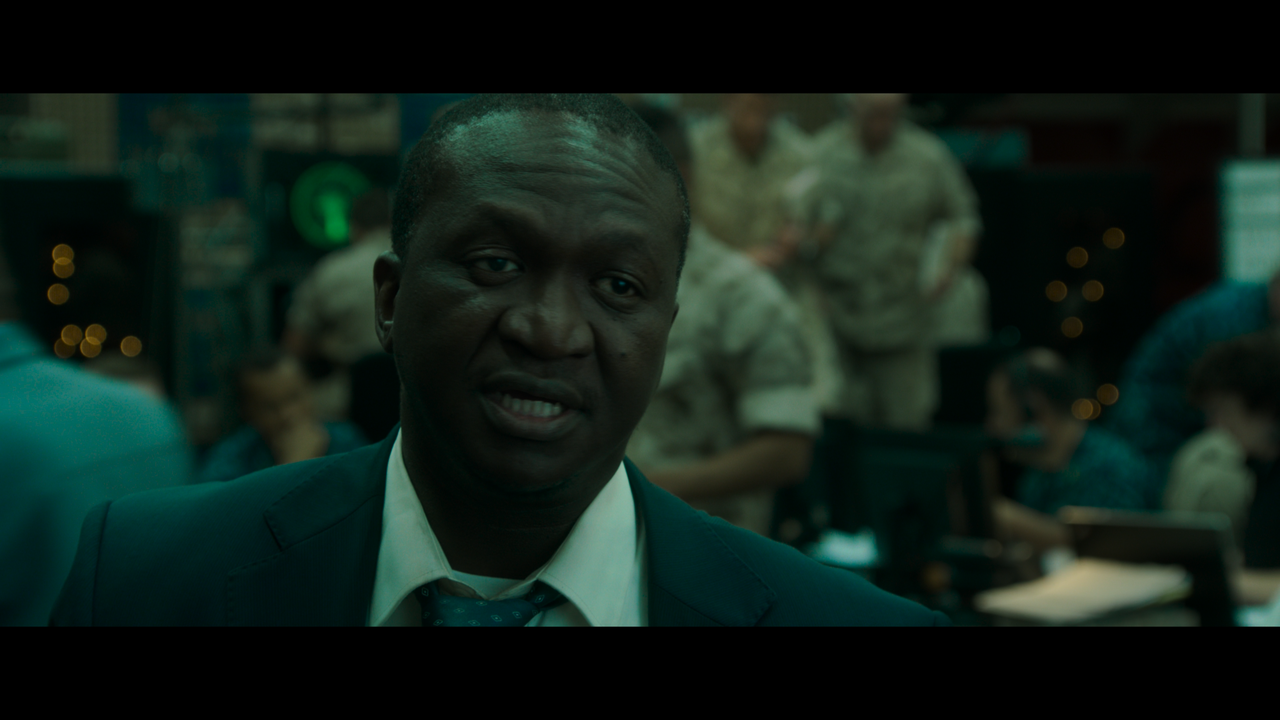 World War Z 2013 2160p UHD BDREMUX HEVC HDR DV Нечипорук mkv snapshot ...