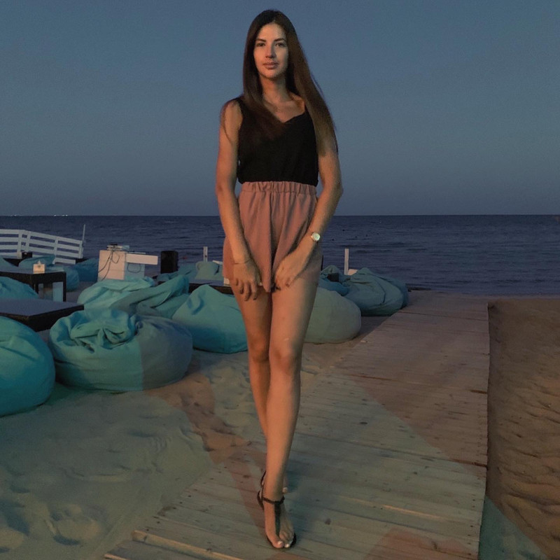 Cd19 A261 4402 406 A 9 Acd E0 E82 A303 A3 F — Postimages