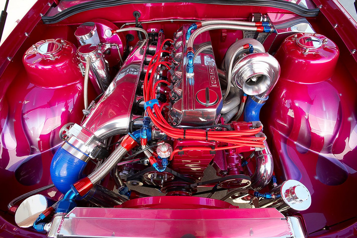 holden vl calais engine bay — Postimages