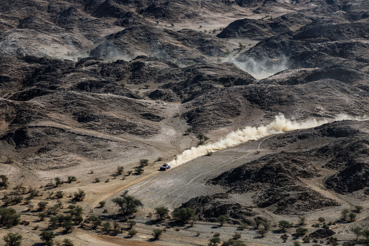 A240364 large — Postimages