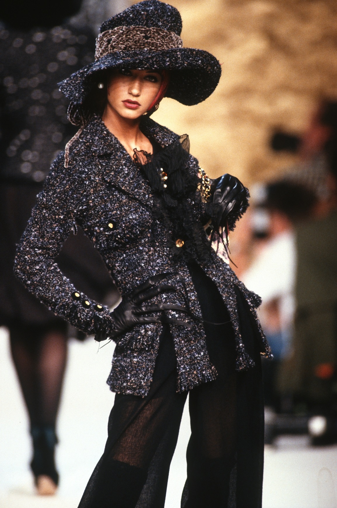 Fashion Classic: CHANEL Haute Couture Fall/Winter 1992 | Page 2 ...
