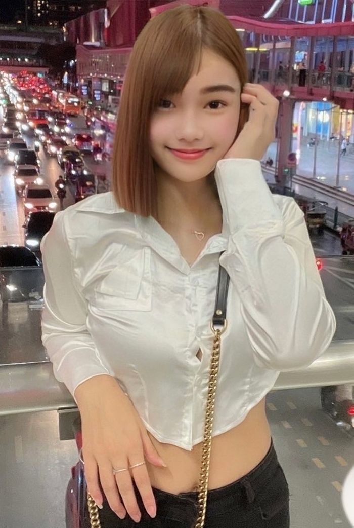 S 43884772 0 — Postimages