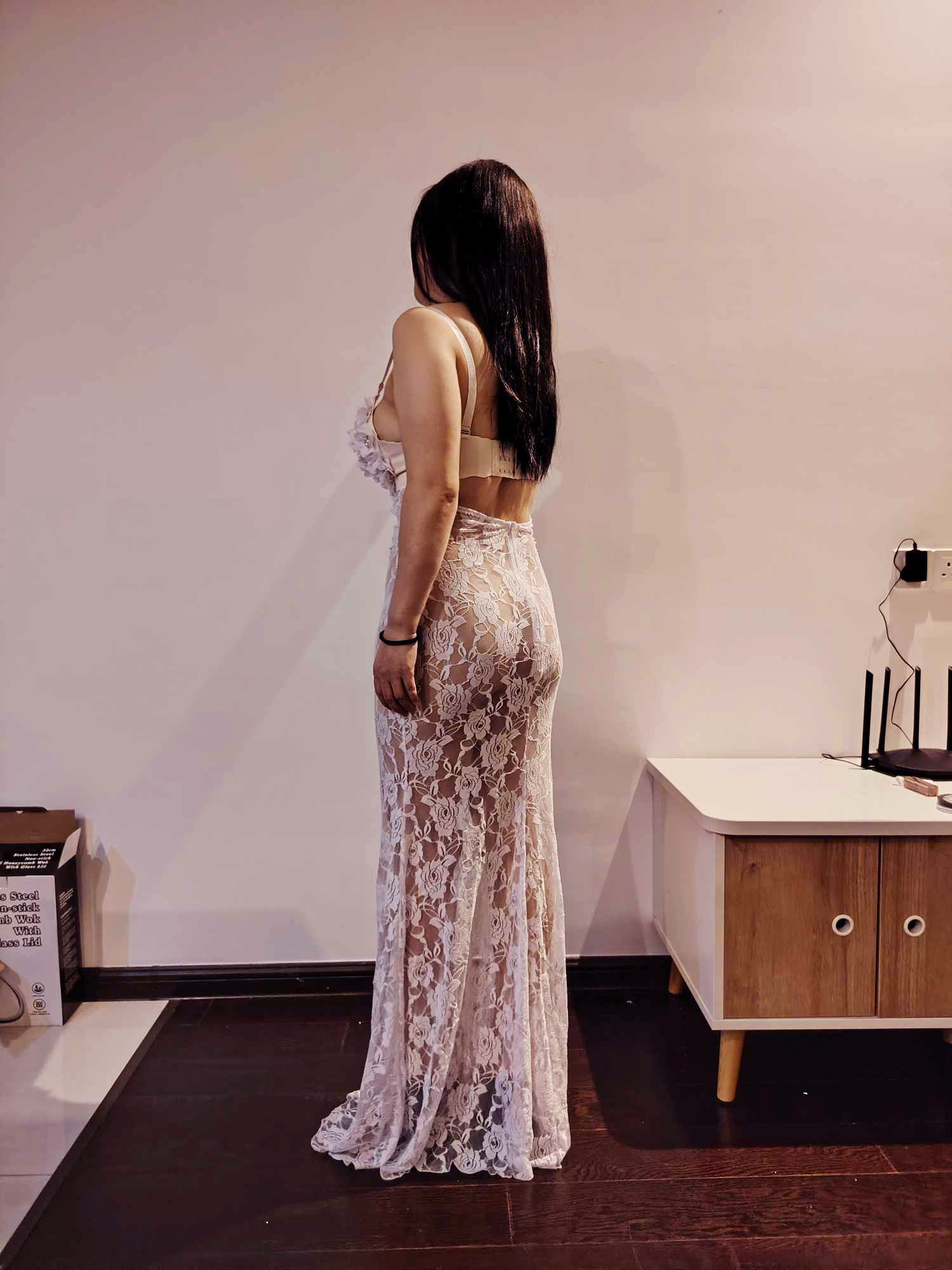 standing gai — Postimages