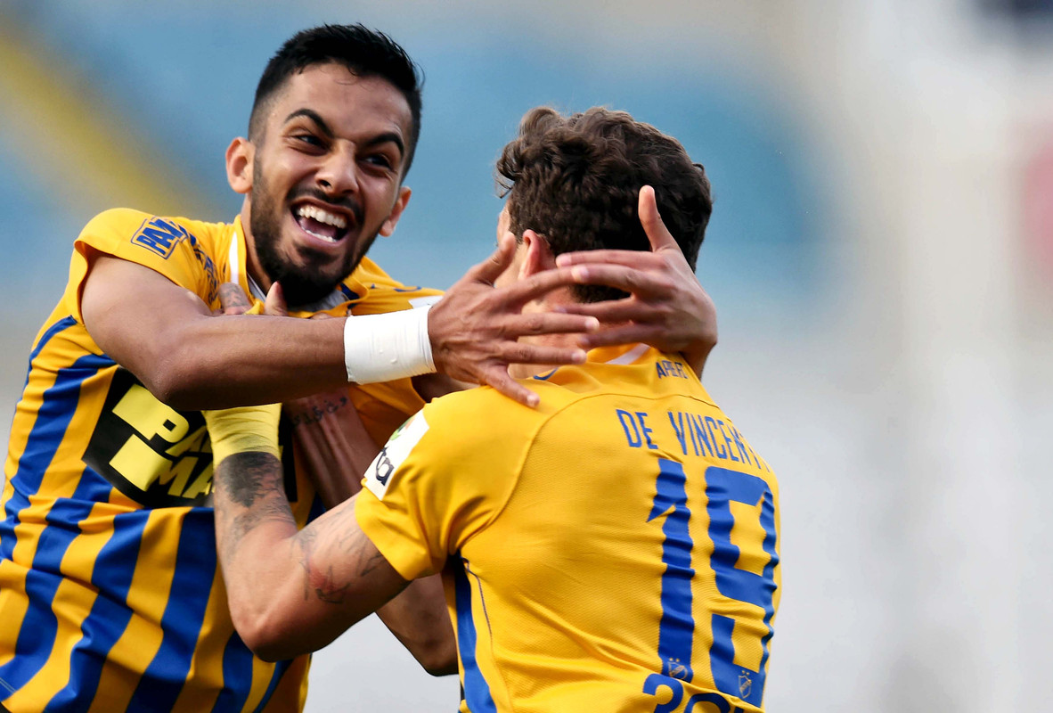 GM0 2116 — Postimages