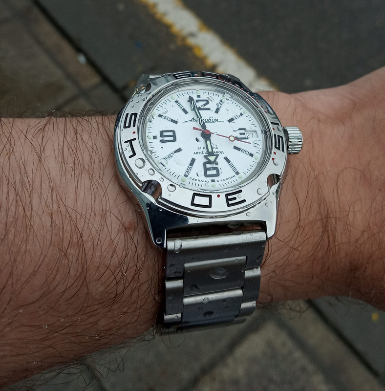 amfibia wrist shot — Postimages