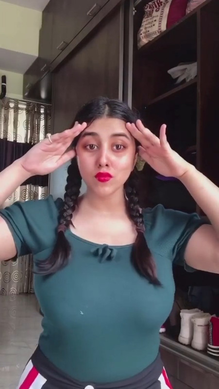 Desi Girl Big Tits Shakin In Green Tshirt