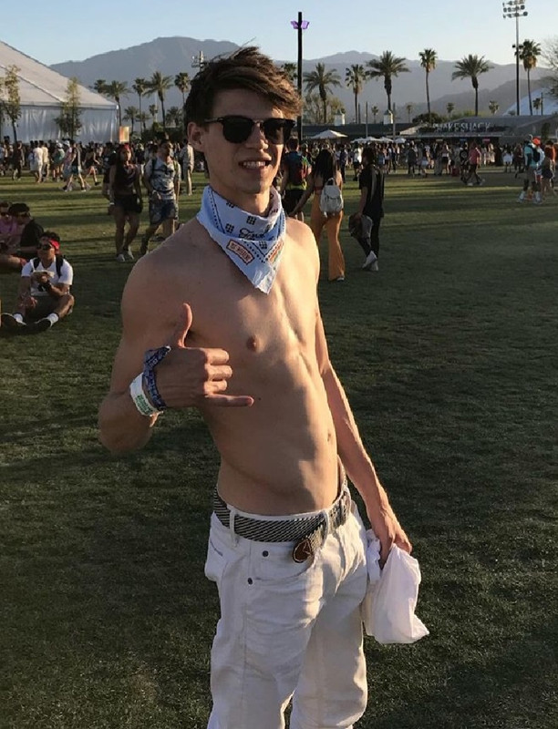 colin ford 1523844511 — Postimages