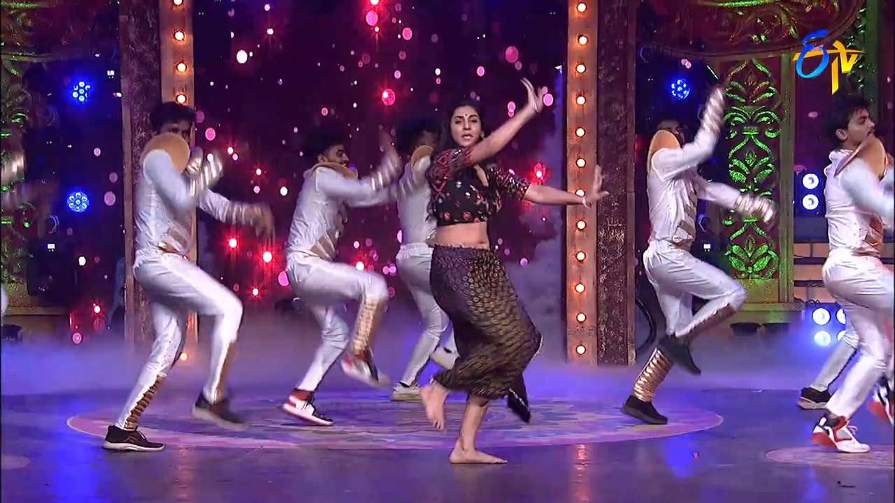 Vishnupriya item dance mp4 snapshot 01 51 400 — Postimages