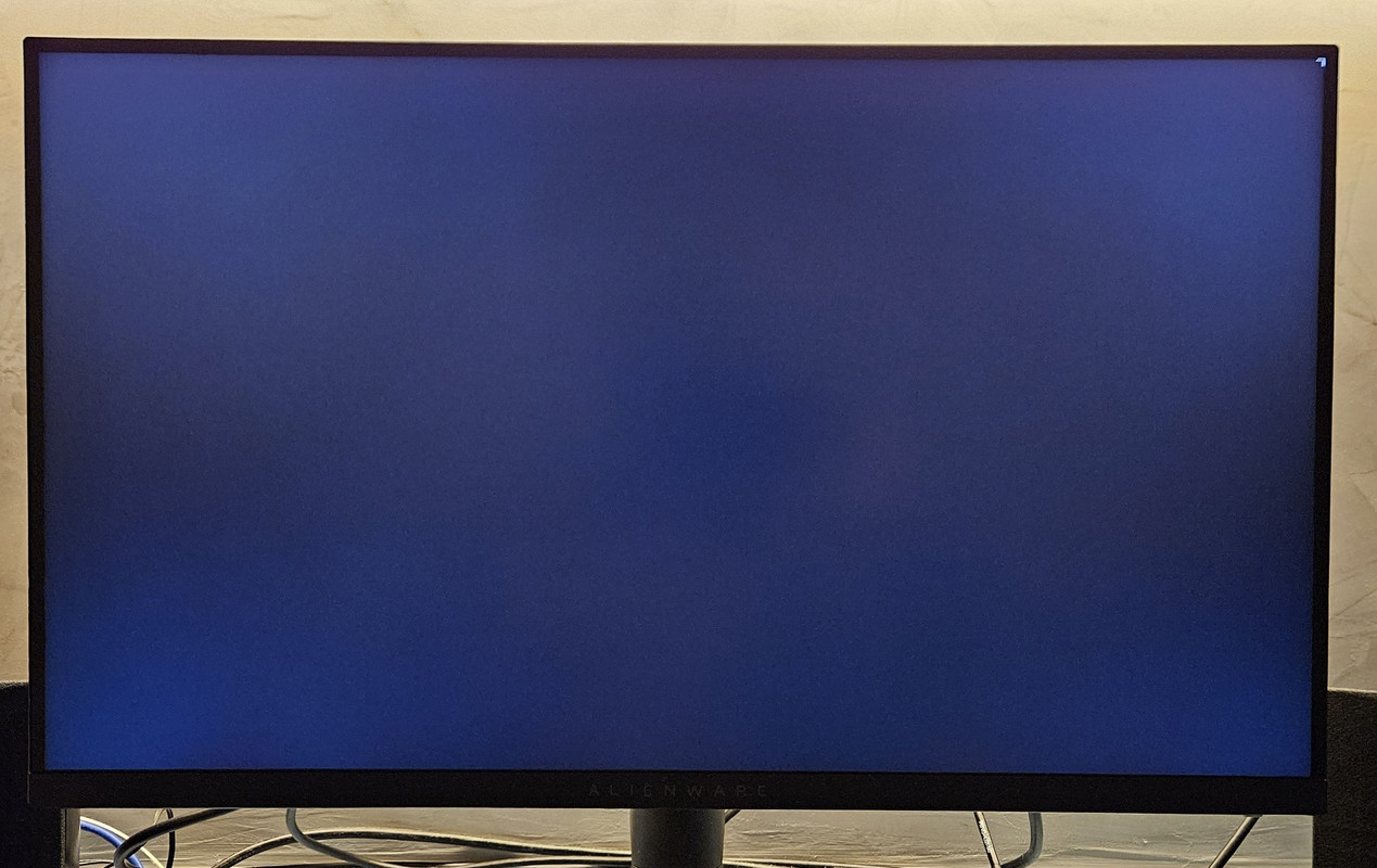 B100 C90 LIGHTSONBLACK — Postimages