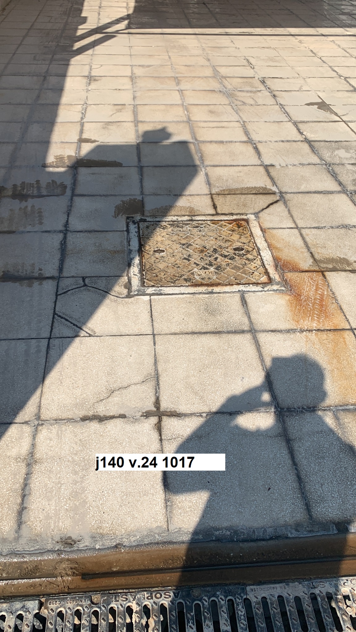 v 24 j140 (1) — Postimages