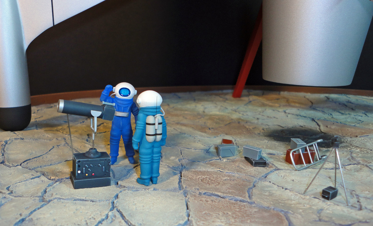 Masterpiece Models 1/48 Scale Luna Spaceship Diorama From the Movie ...