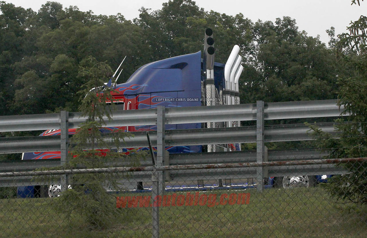 020 transformers 4 spy shots — Postimages