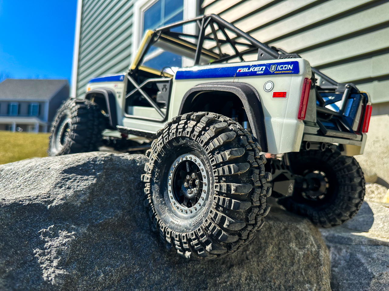 Early Bronco 02 — Postimages