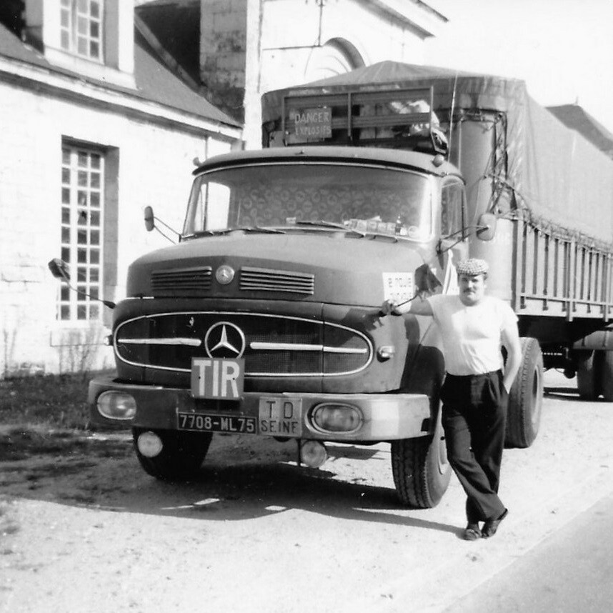 merc LS334 trailor explosifs — Postimages