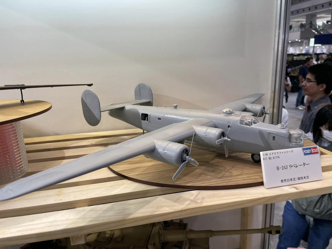 1/48 - Consolidated B-24 Liberator by HobbyBoss - B-24J & D released ...