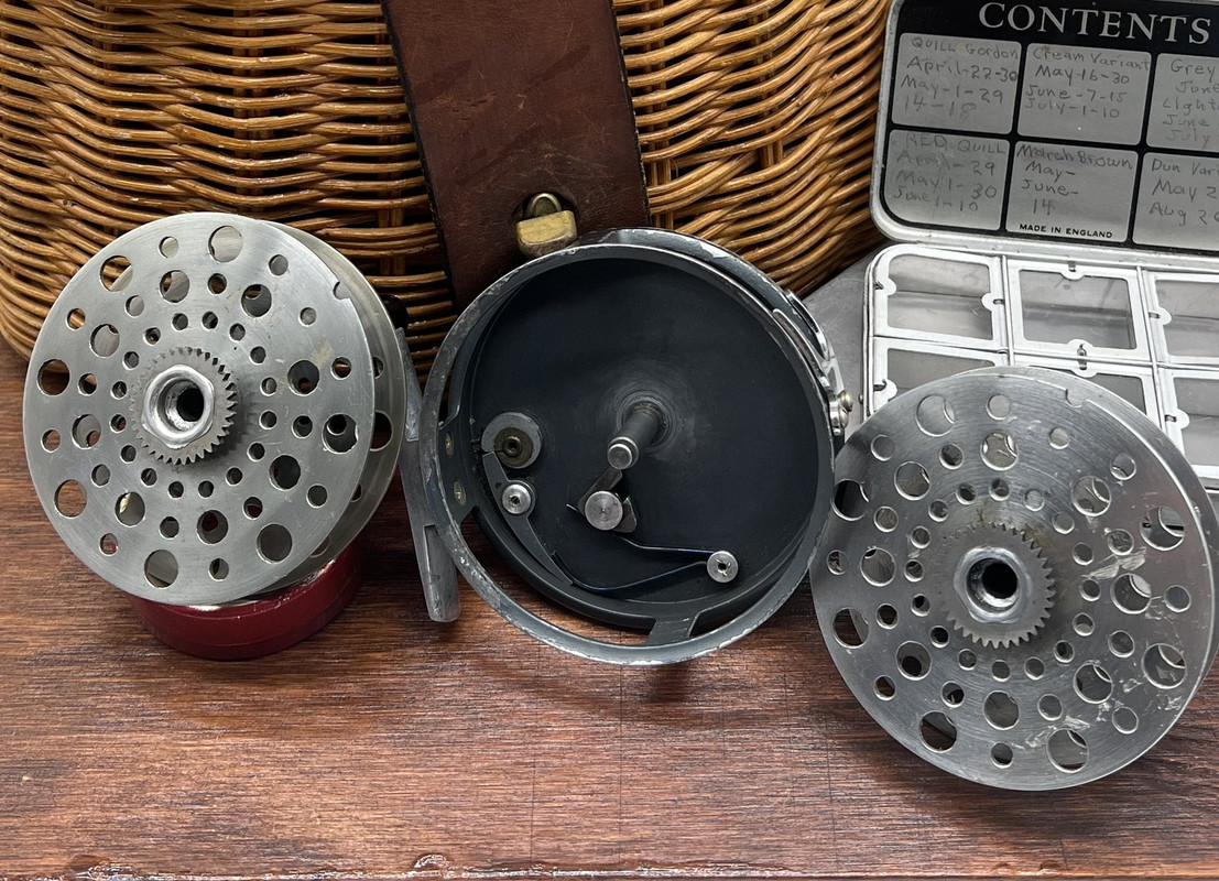 16128 A05 A40 A 4405 A97 D 705 DA99246 AD — Postimages