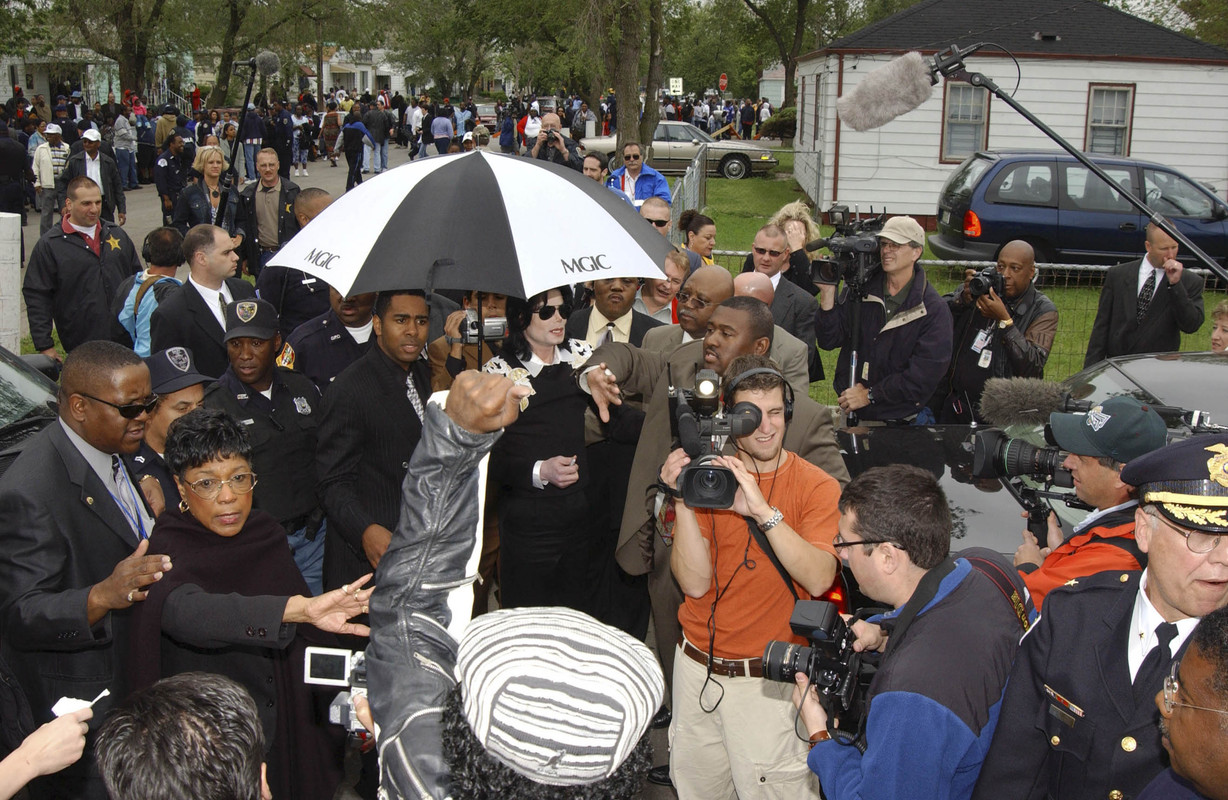 Michael Jackson Going Back to Gary invincible er — Postimages