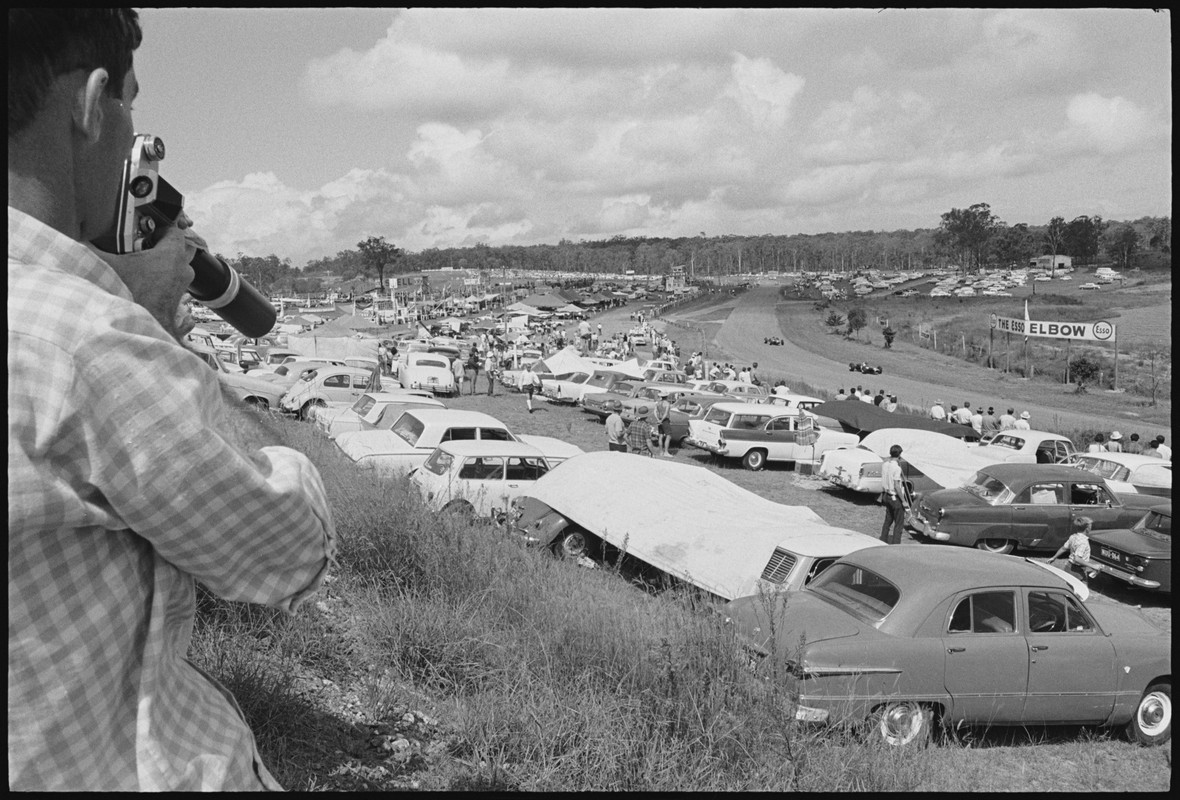 6699 AMB R6 HH BW 2 — Postimages