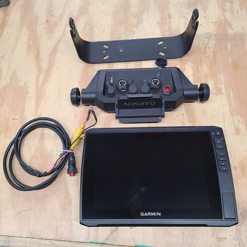 Garmin 102 SV B — Postimages