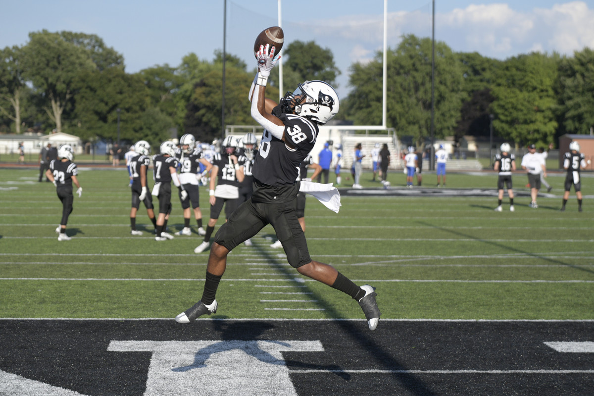 8505632 — Postimages