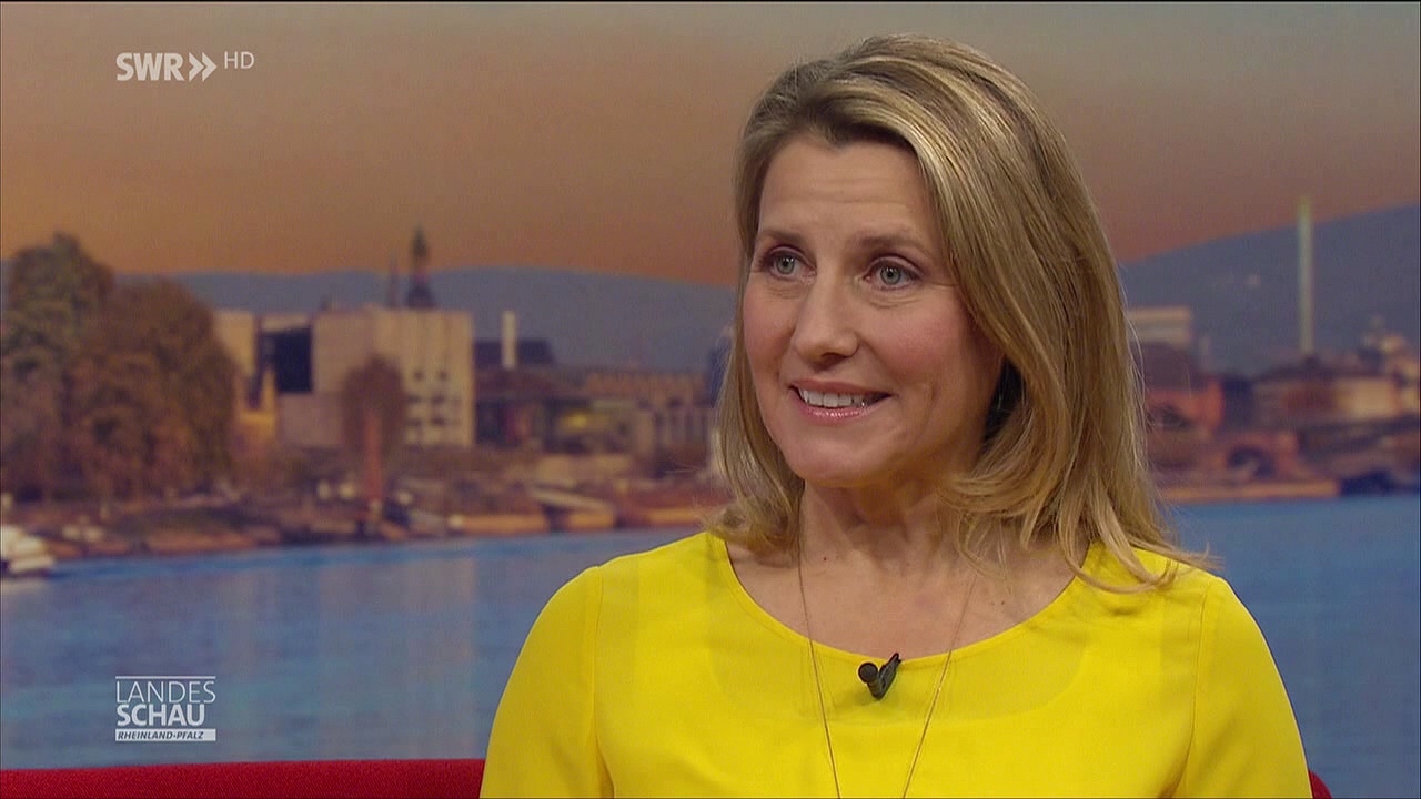 Patricia Kuell Landesschau RP 14 12 2020 pp 87 — Postimages