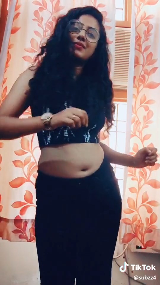 Hot Girl Sexy navel mp4 snapshot 00 11 674 — Postimages