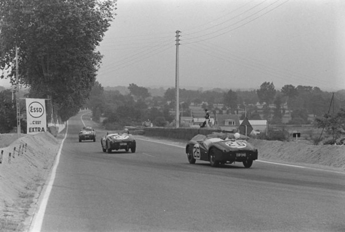 59lm26 Triumph TR 3 S Peter Bolton Mike Rothschild 23 — Postimages