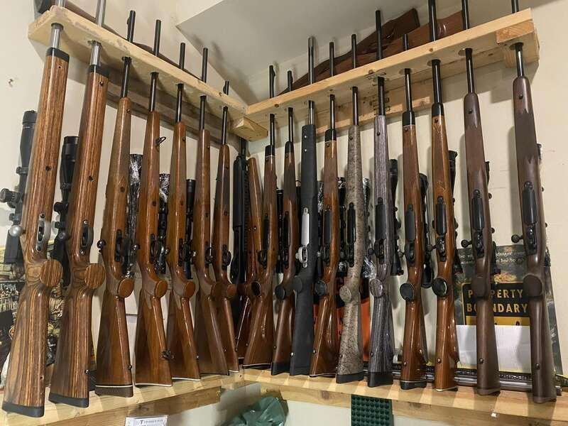 Vertical wall mounted gun rack/cabinet - 24hourcampfire