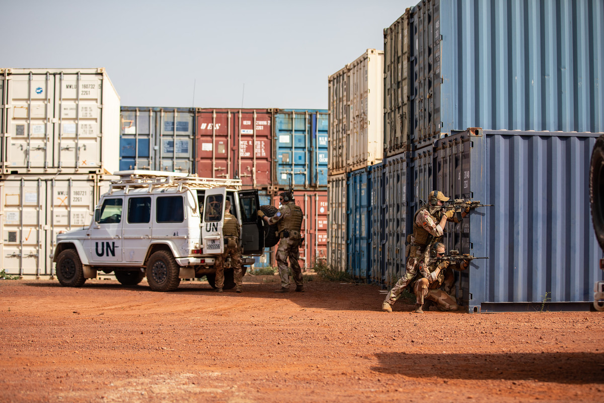 Norwegian Tactical Airlift Detachment IIIA006 — Postimages